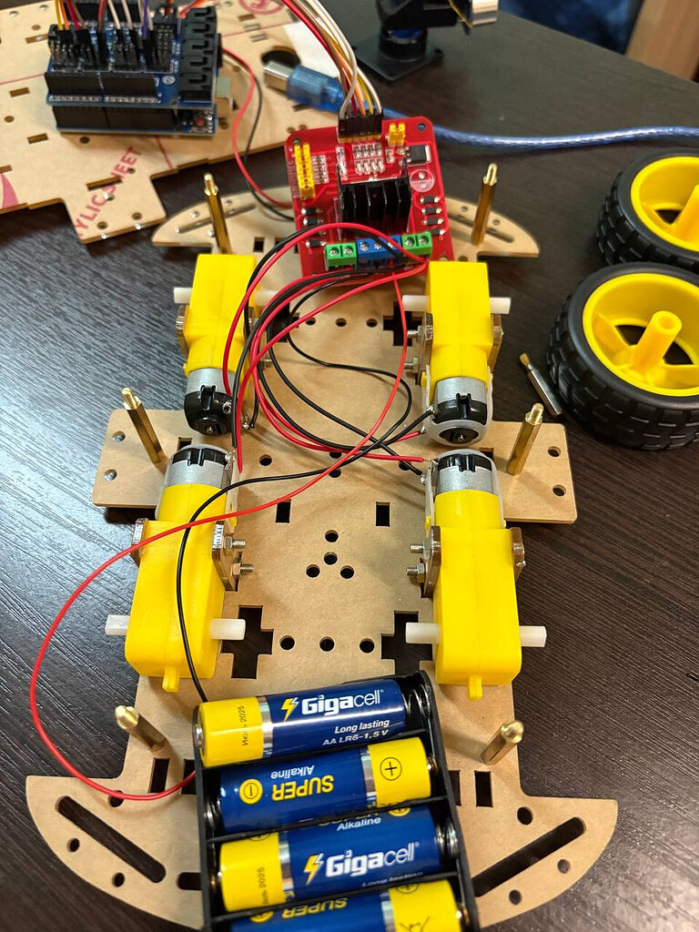 Проблема с L298N - Аппаратные вопросы - Arduino.ru